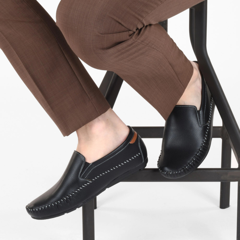CHAUSSURE EN CUIR NOIR – lucciscuir